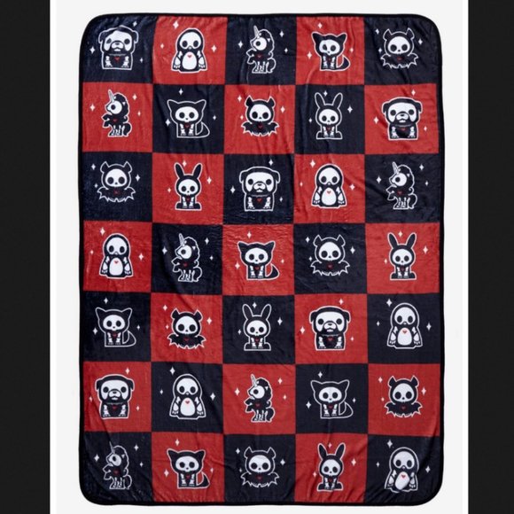 Hasbro | Bedding | Skelanimals Grid Repeat Plush Throw Blanket 46 In X ...